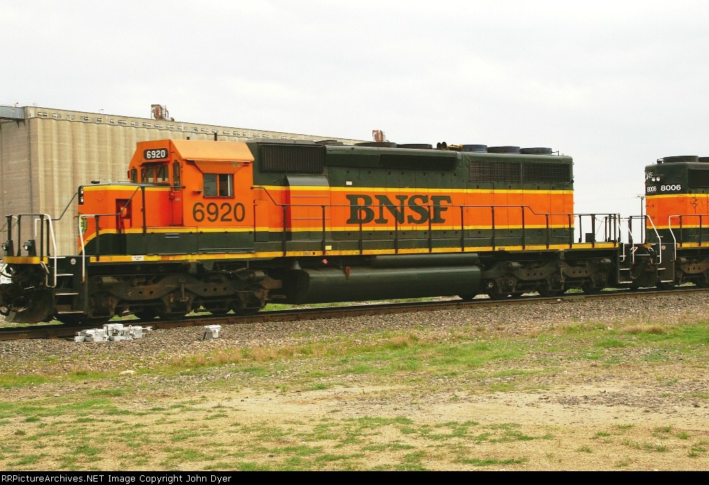 BNSF 6920